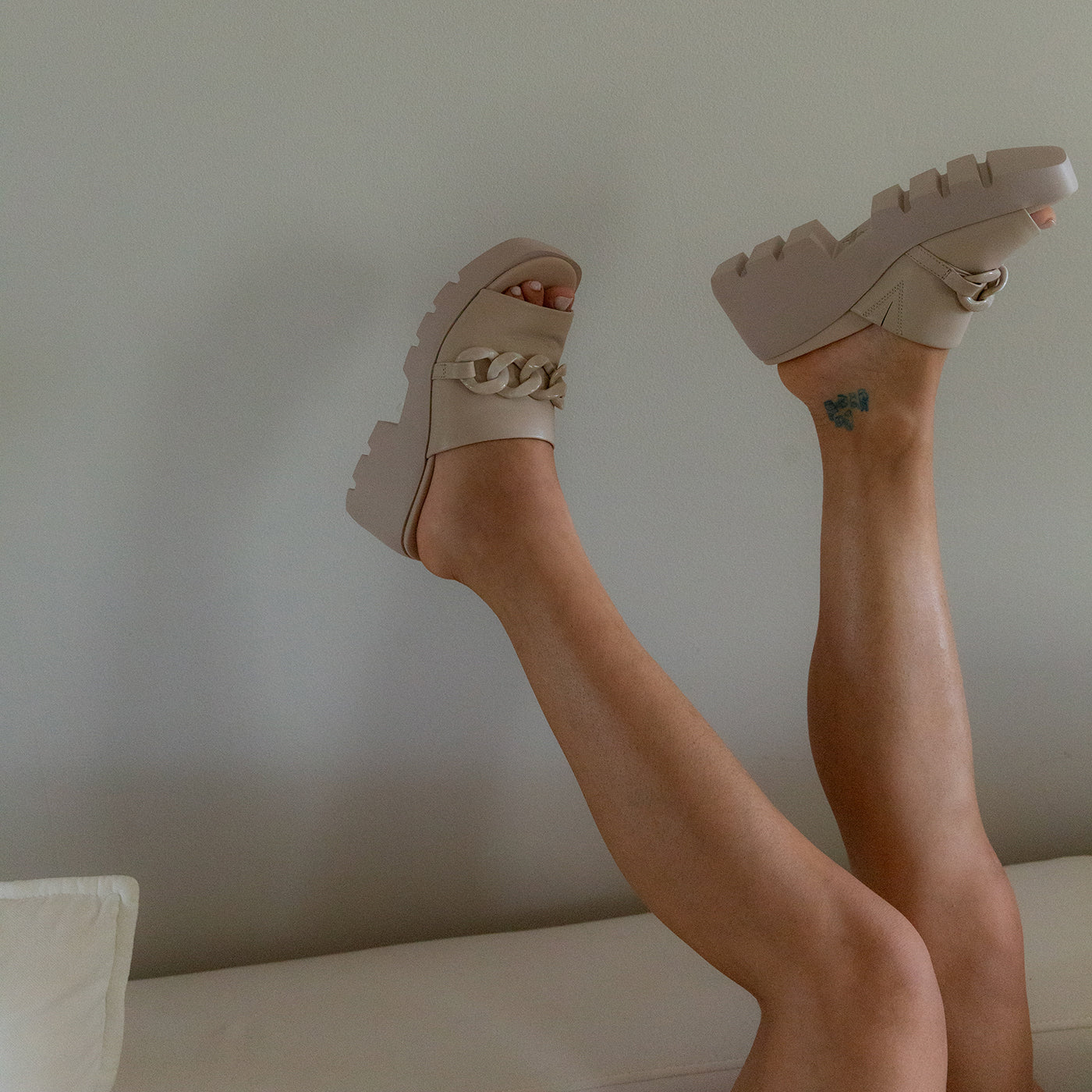 ISO in BEIGE Platform Sandals – Nakedfeet Shoes